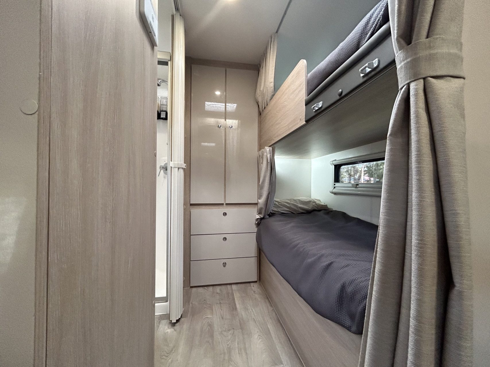 Private Caravan Hire Process: Ridge Caravan Hire